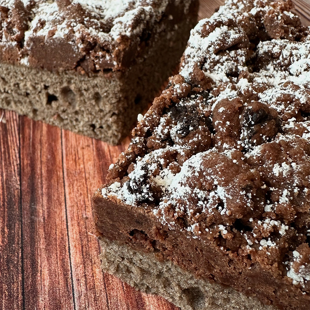 Cookies & Cream Crumb Cake – Major Crumb